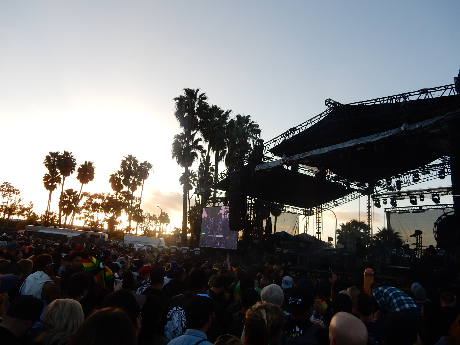 One Love Cali Reggae Fest brought all the good vibes to Long Beach ...